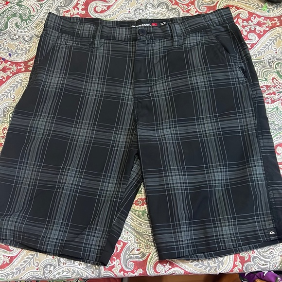 Quiksilver | Shorts | Mens Quicksilver Shorts | Poshmark
